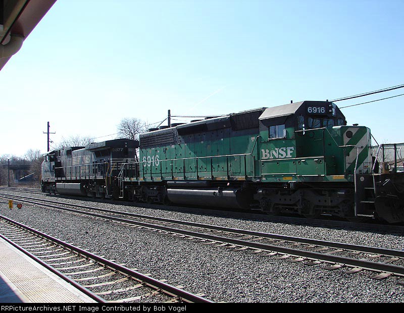 BNSF 6916